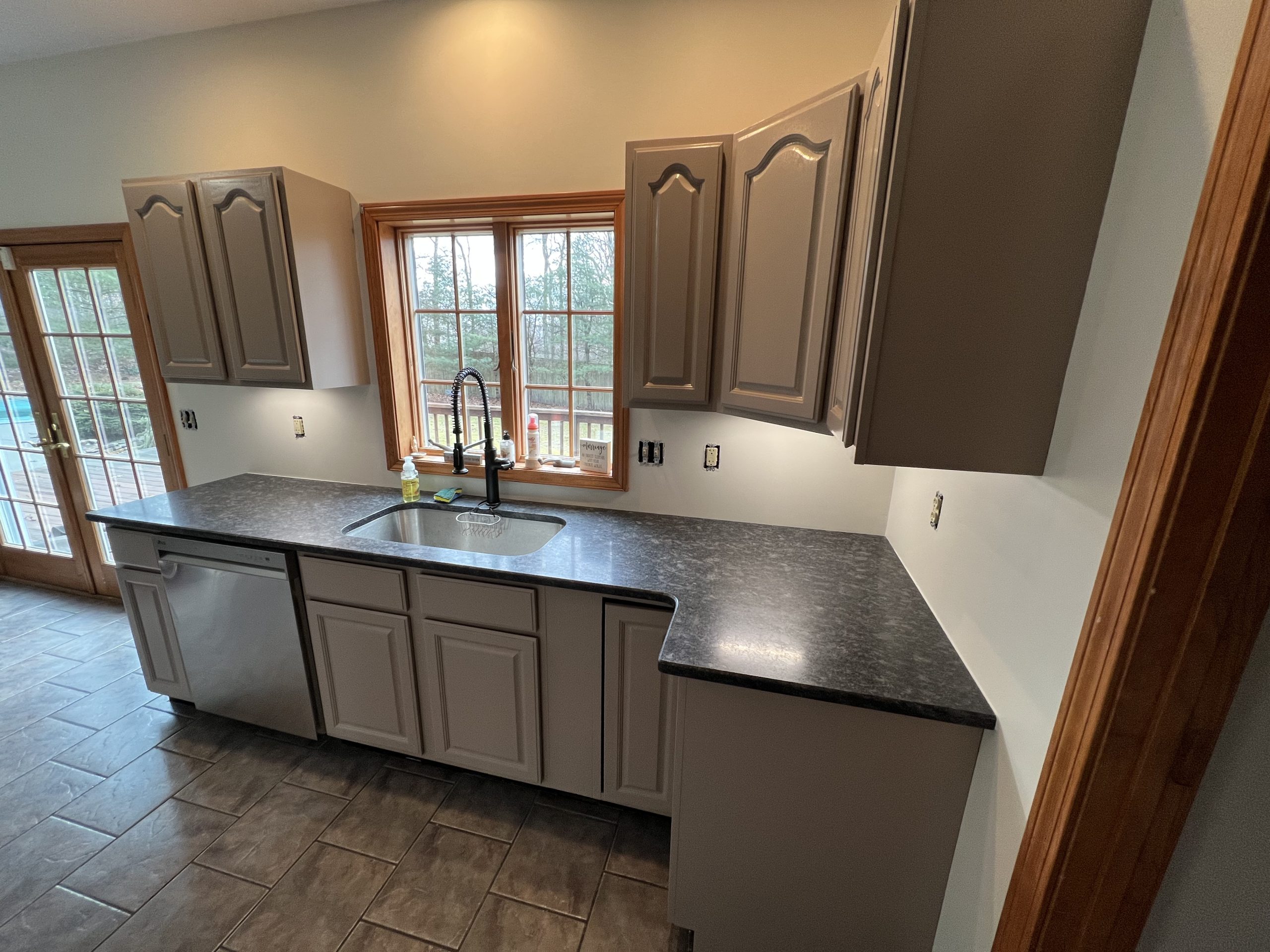 Our Professional Portfolio | Deano's Deluxe Painting